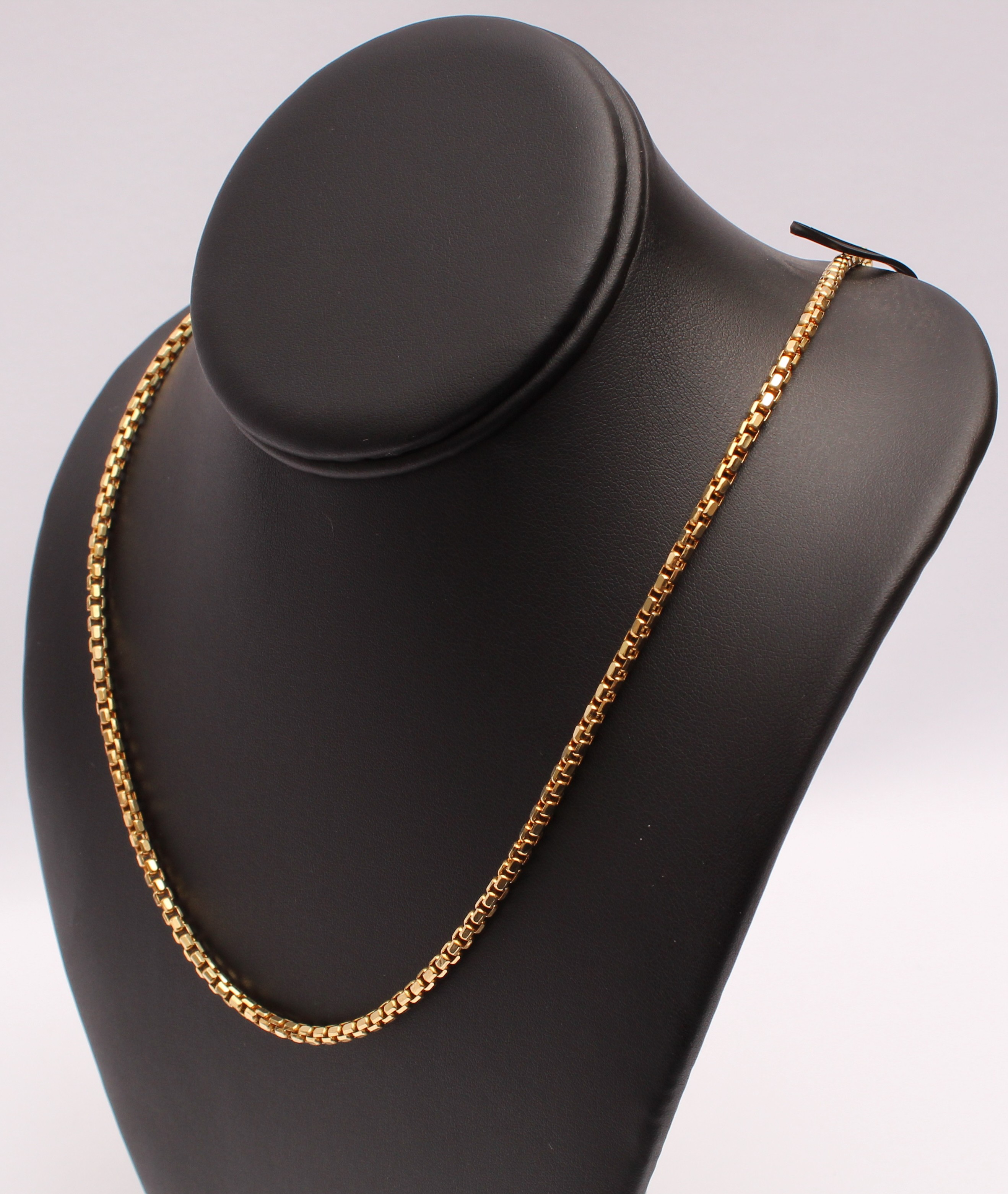Pre-owned Solid 9ct Yellow Gold Interlocking Box Link Chain Necklace ...